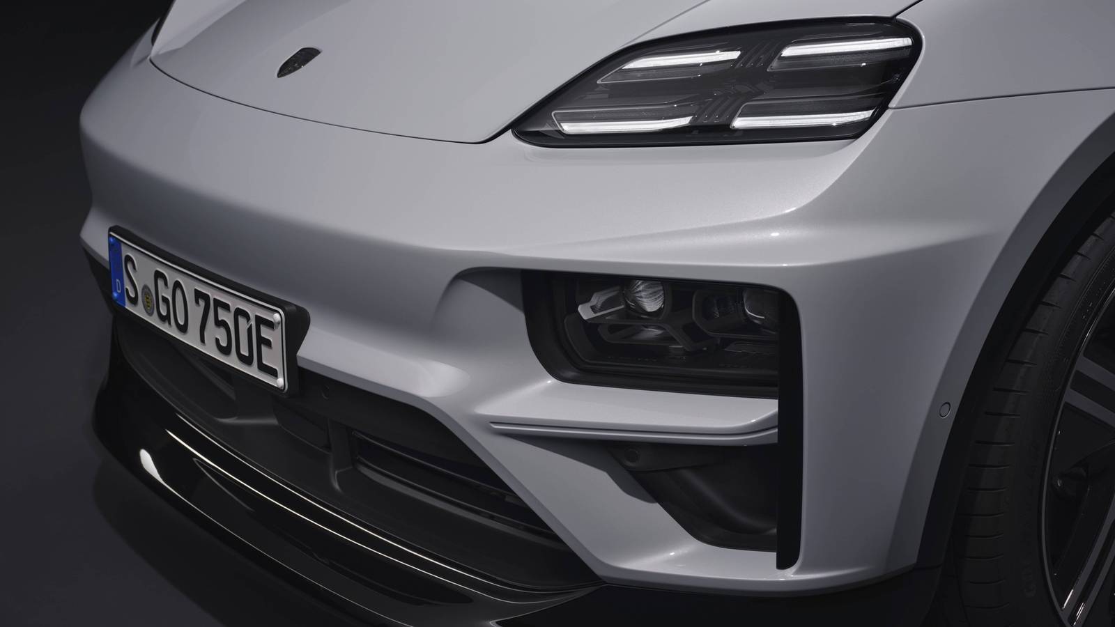 Former Porsche CEO Oliver Blume Admits Electric Macan Was A Mistake