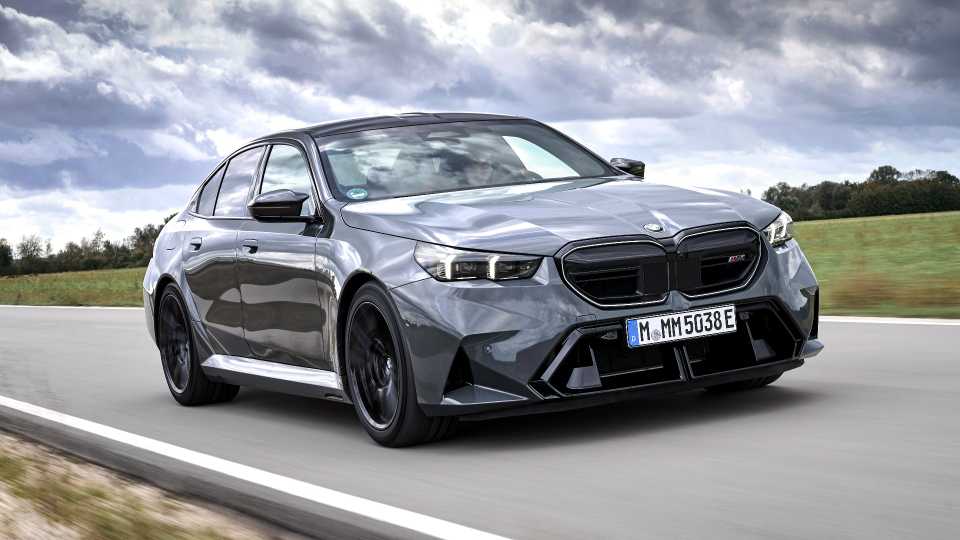 2025 BMW M5 Sedan Pricing, Photos & Specs