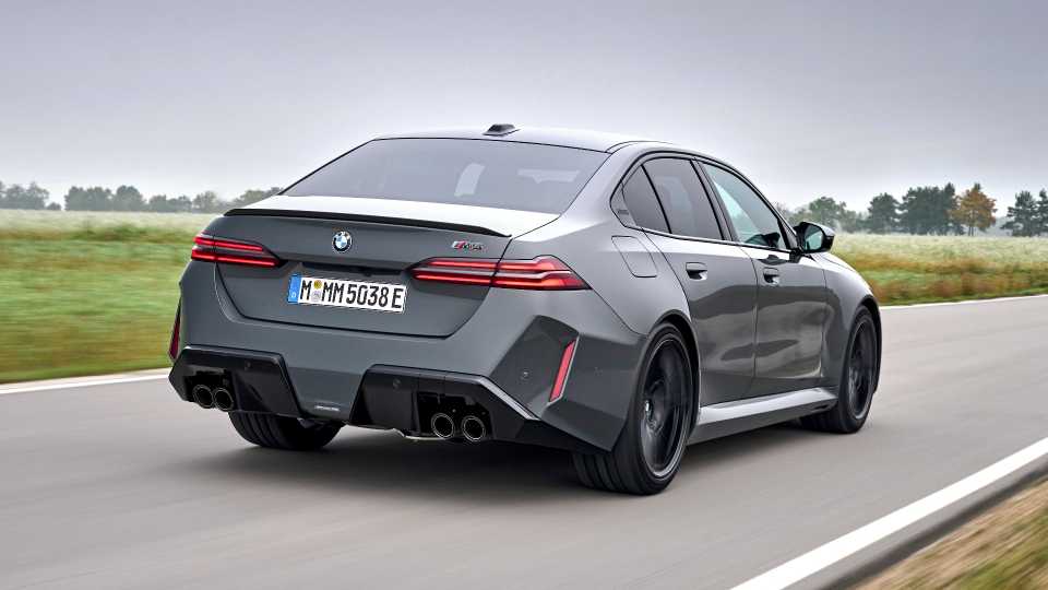 2025 BMW M5 Sedan Pricing, Photos & Specs