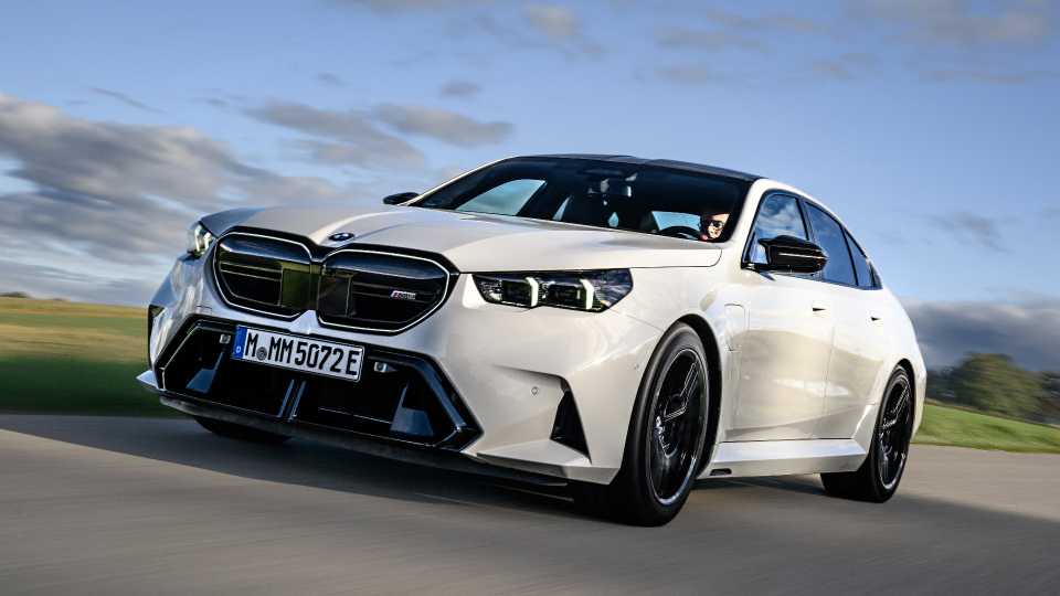 2025 BMW M5 Sedan Pricing, Photos & Specs