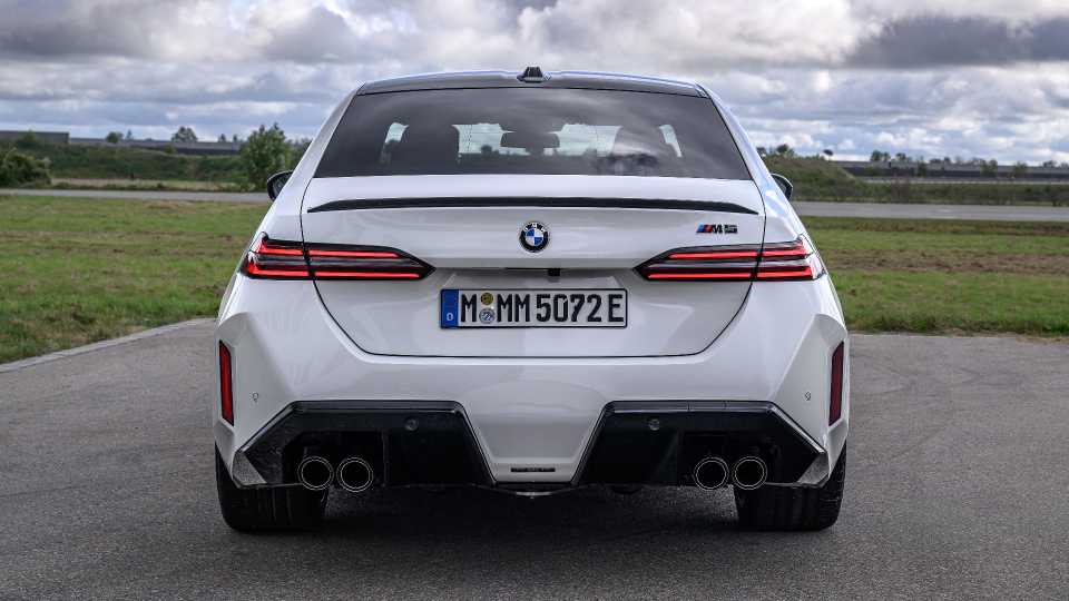 2025 BMW M5 Sedan Pricing, Photos & Specs