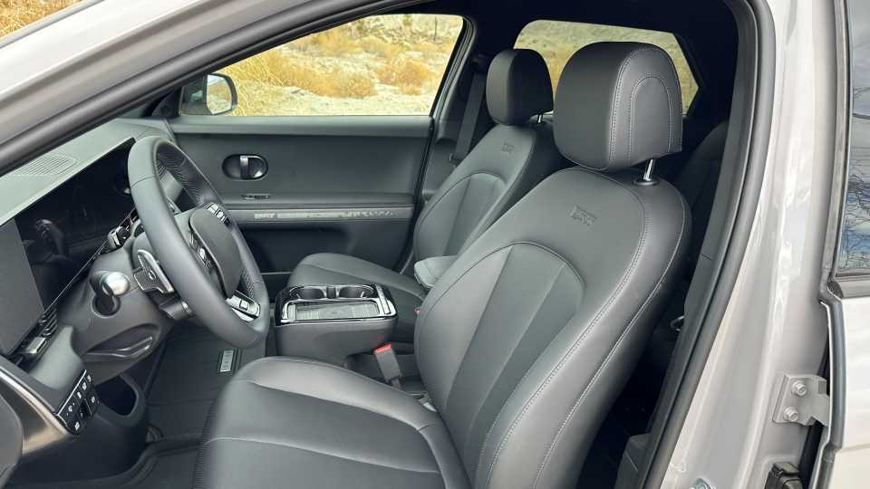 2025 Hyundai IONIQ 5 Pricing, Photos & Specs