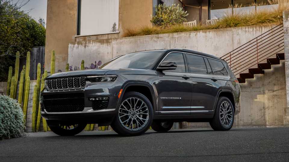 2025 Jeep Grand Cherokee Pricing, Photos & Specs