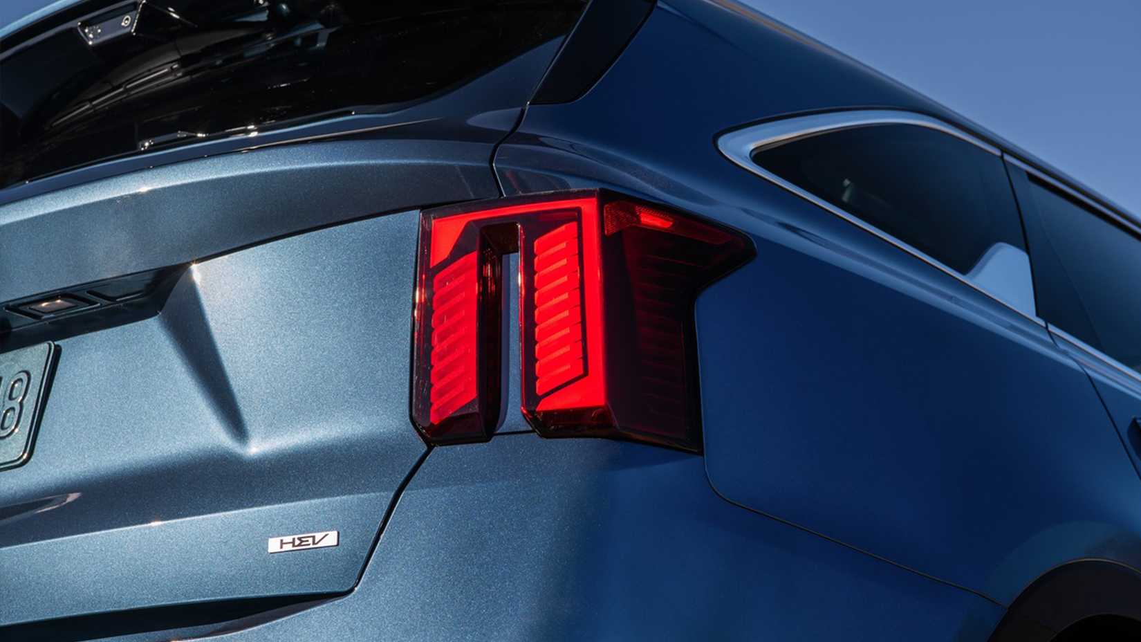 Best AWD Hybrid Cars of 2025 | New All-Wheel Drive Hybrid Vehicles ...