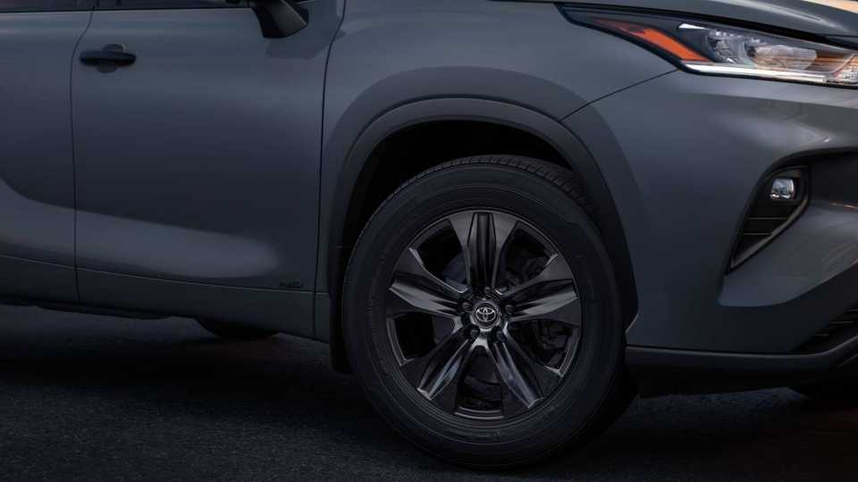 2025 Toyota Highlander Pricing, Photos & Specs
