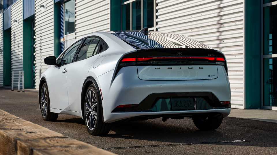 2025 Toyota Prius Pricing, Photos & Specs