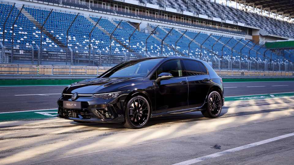2025 Volkswagen Golf R Pricing, Photos & Specs