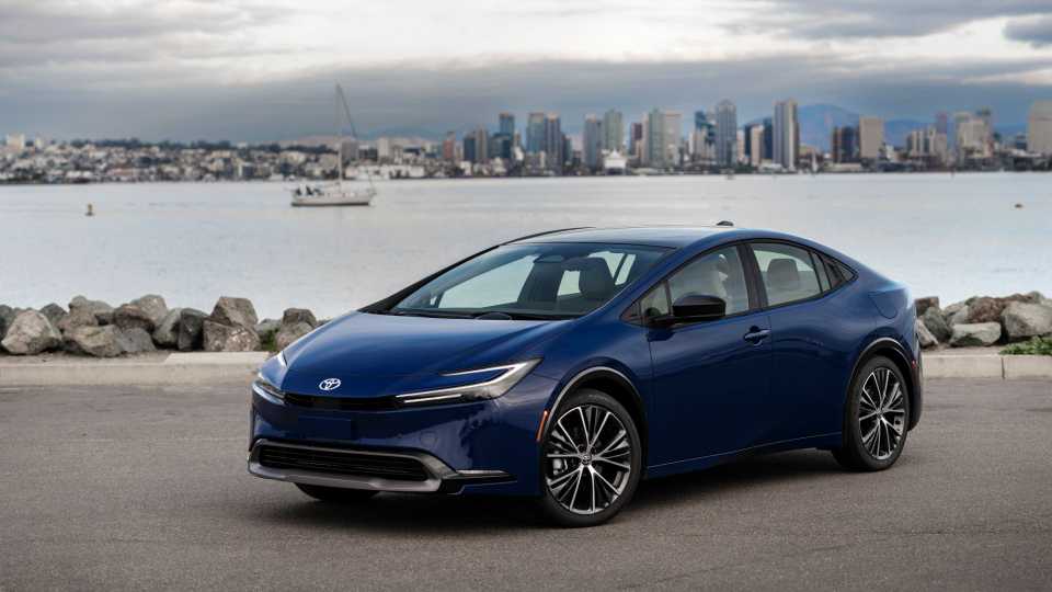 2025 Toyota Prius Pricing, Photos & Specs