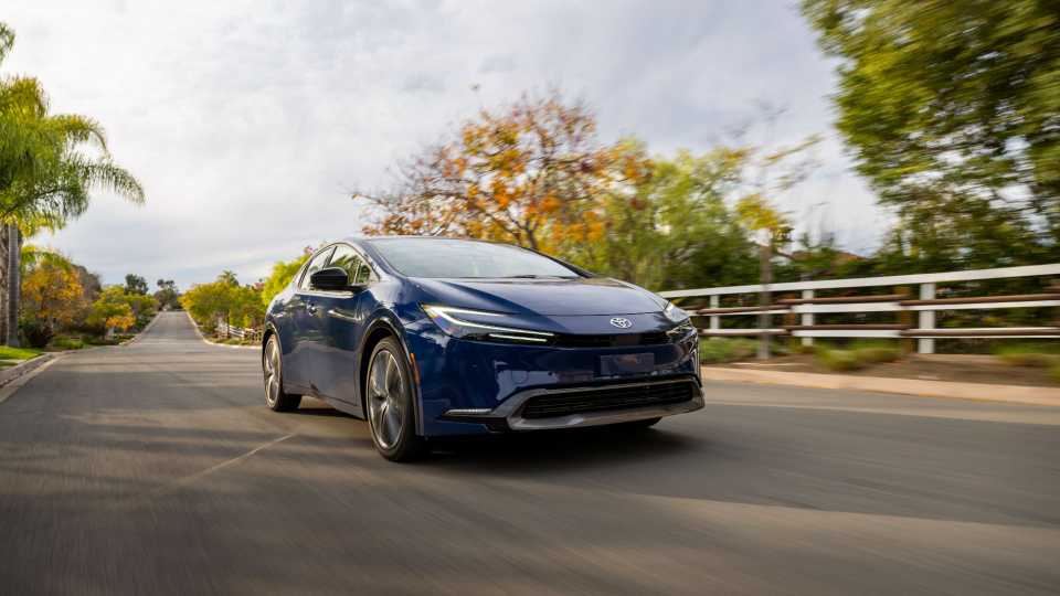 2025 Toyota Prius Pricing, Photos & Specs