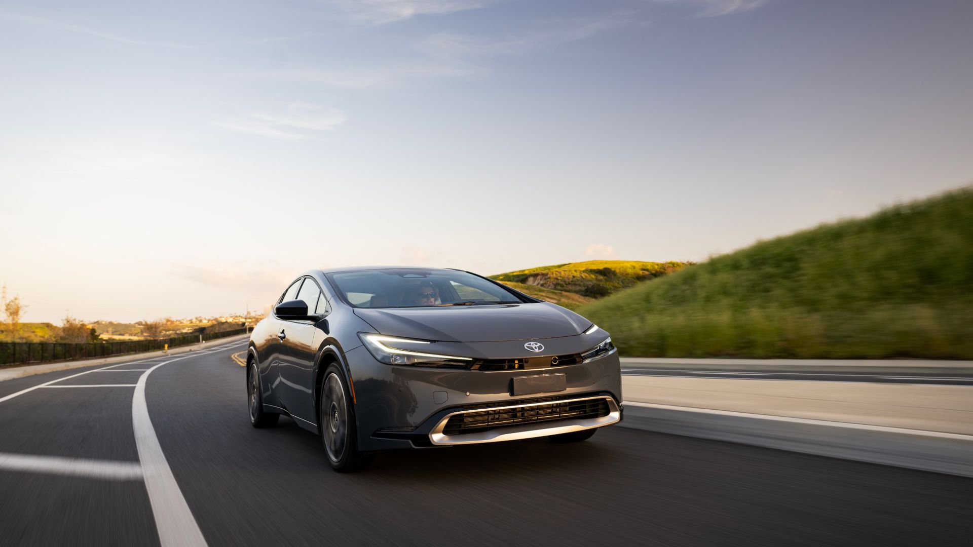 2025 Toyota Prius Pricing, Photos & Specs
