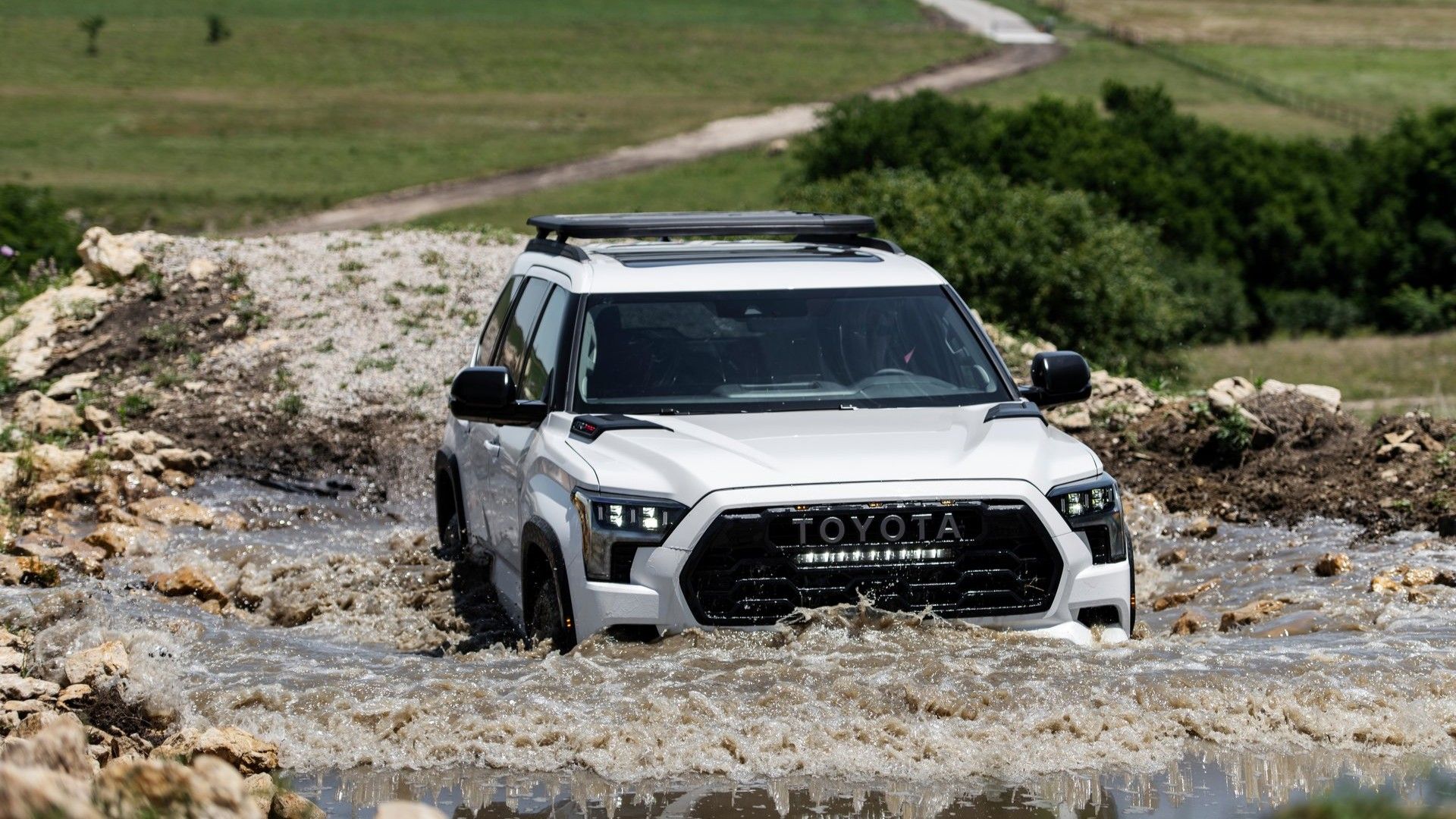 Best Large Hybrid SUVs for 2025 | Hybrid Mid- And Full-Size SUVs | CarBuzz