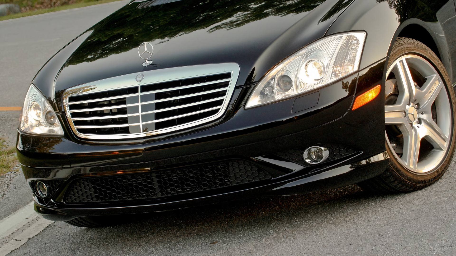 2009 Mercedes-Benz S-Class Sedan Pricing, Photos & Specs