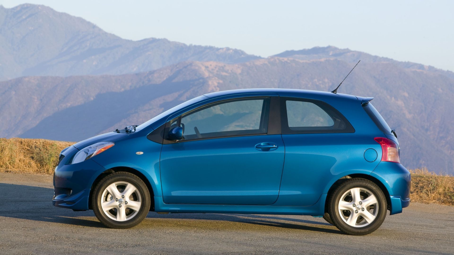 2008 Toyota Yaris Hatchback Pricing, Photos & Specs