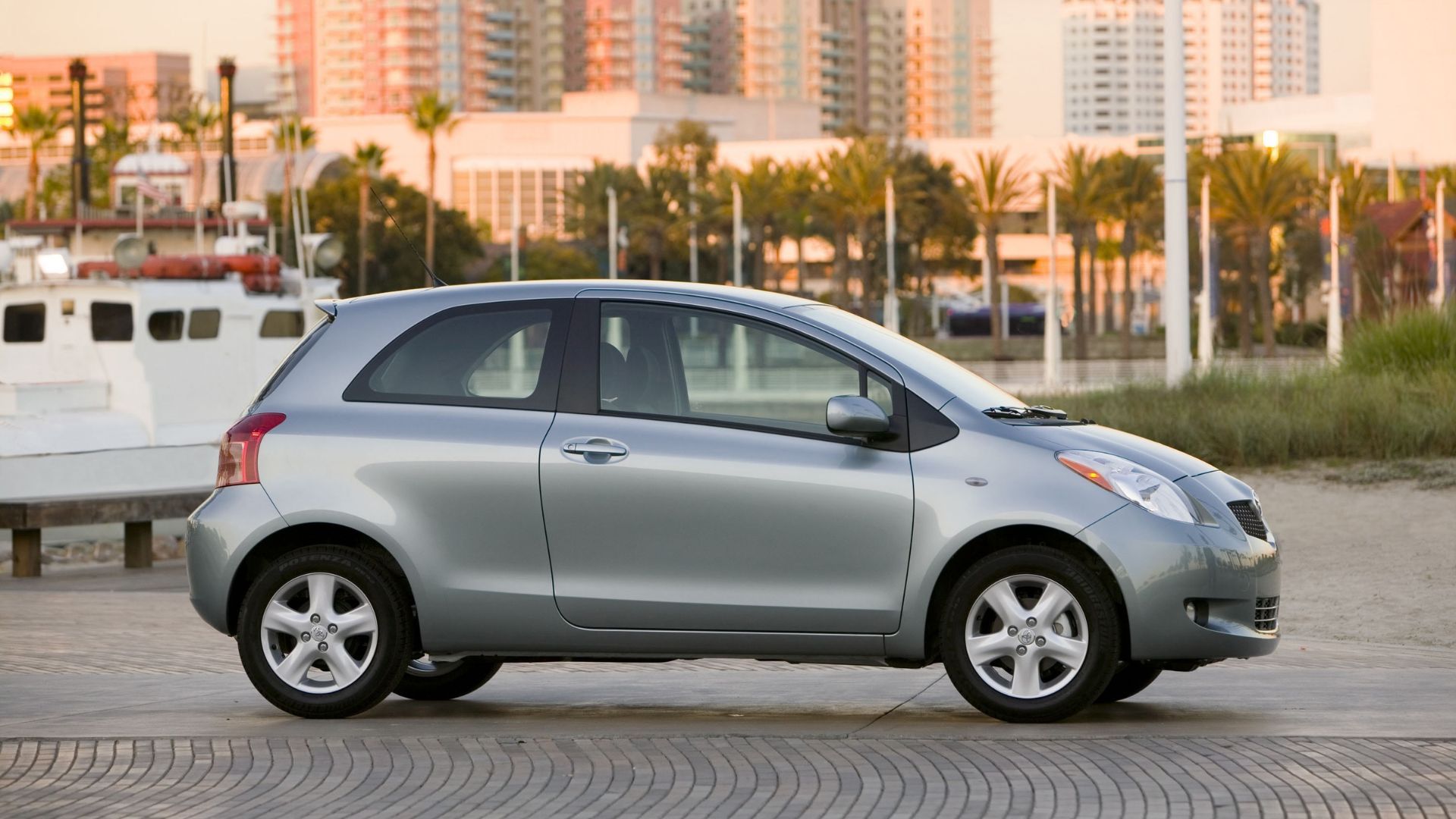2008 Toyota Yaris Hatchback Pricing, Photos & Specs