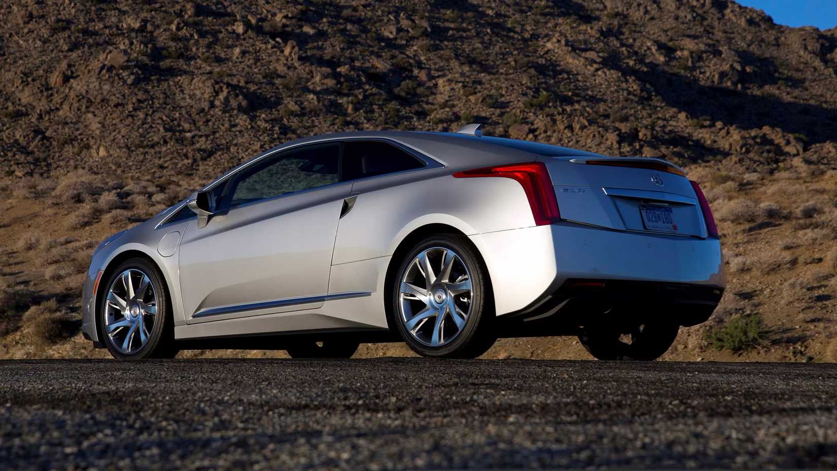 The Cadillac XLR Is A Hybrid Sports Coupe That's Far Cheaper Than The ...