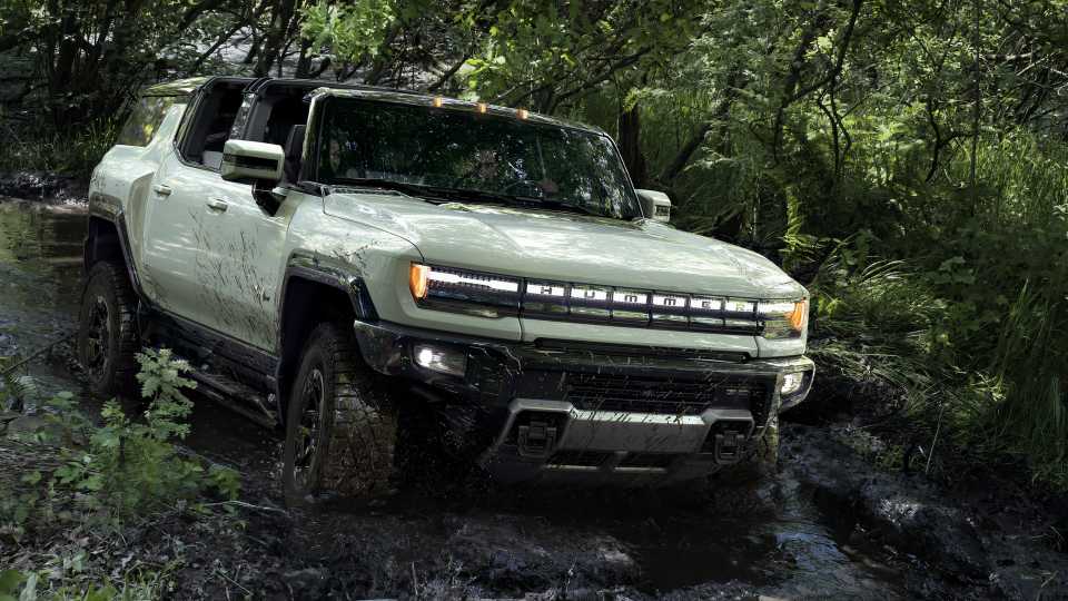 2025 GMC HUMMER EV SUV Pricing, Photos & Specs