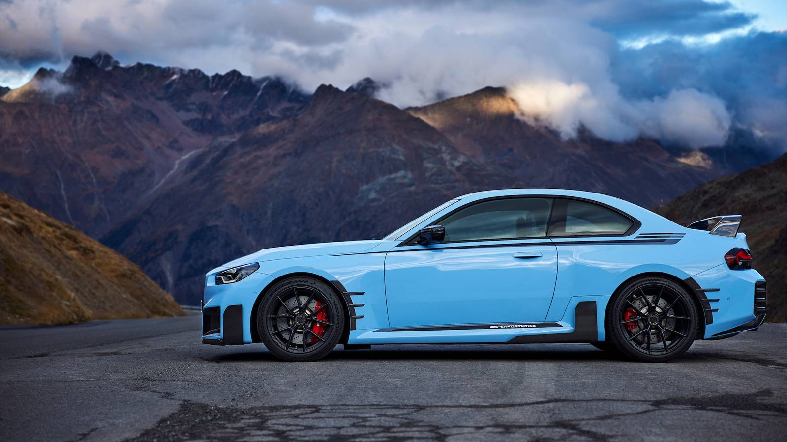 America Finally Gets BMW M's Epic Centerlock Wheels - At Over $20,000