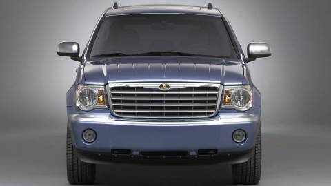 2009 Chrysler Aspen Pricing, Photos & Specs