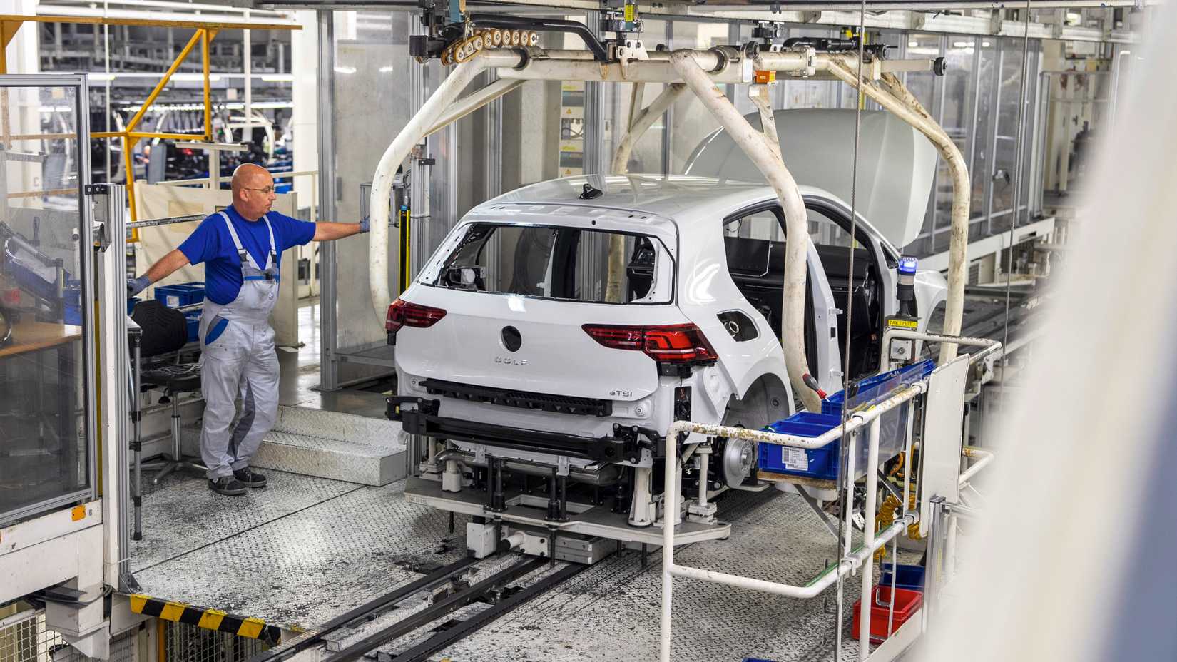 US To Charge 15% Tariffs On EU Cars In New Deal, Down From 30% Threat