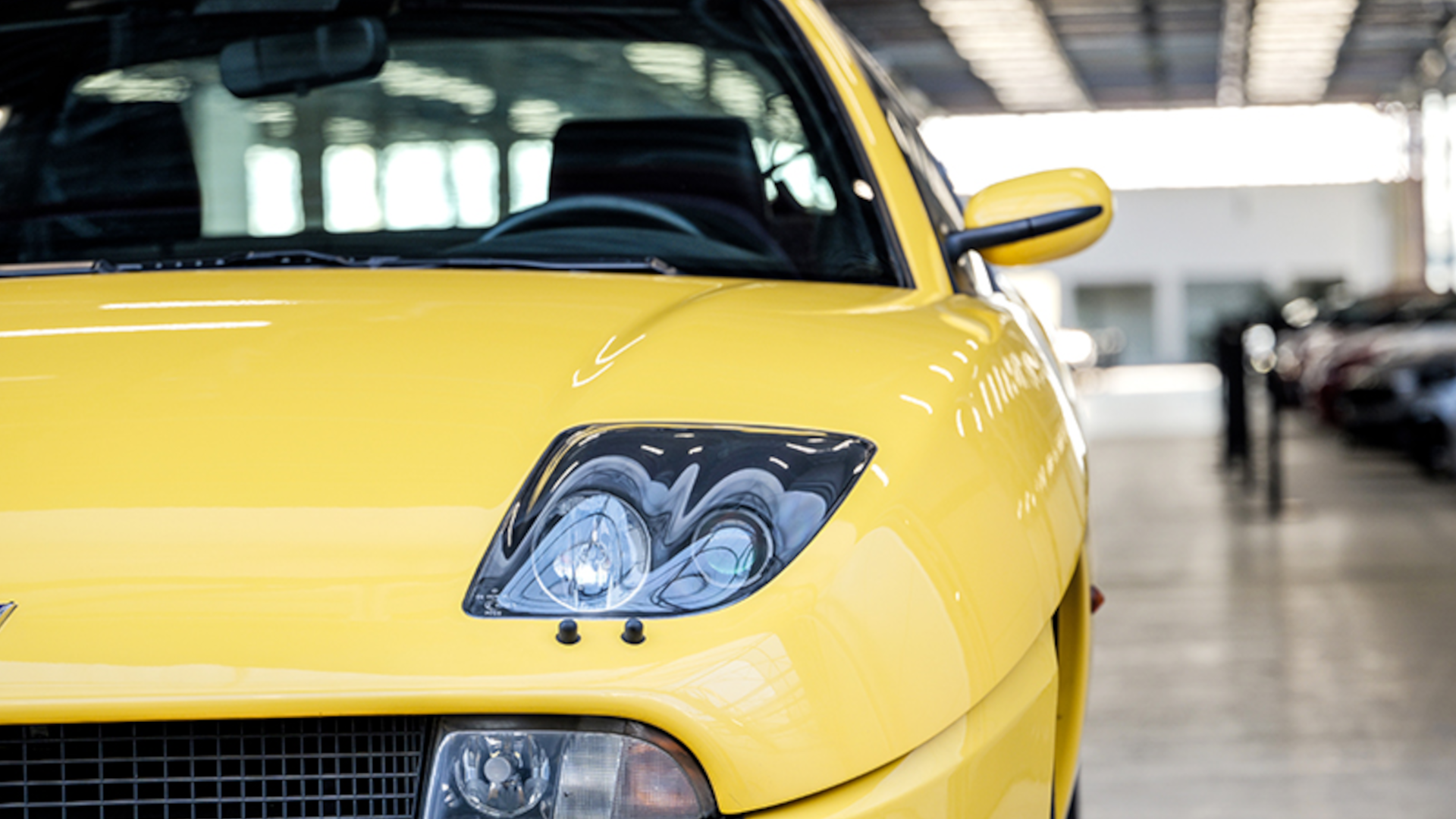 You Can Import The Mazda Miata's Italian Rival, But There's A Problem - Dumoid.com