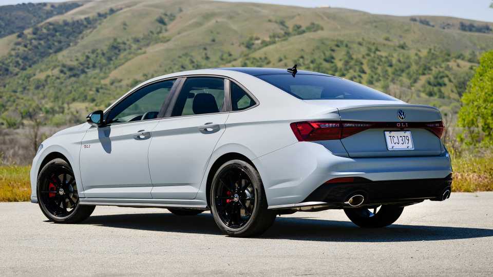 2025 Volkswagen Jetta GLI - Overview Pricing, Photos & Specs
