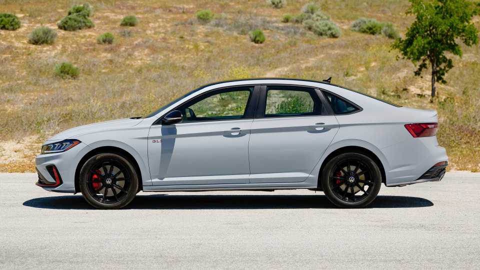 2025 Volkswagen Jetta GLI - Overview Pricing, Photos & Specs