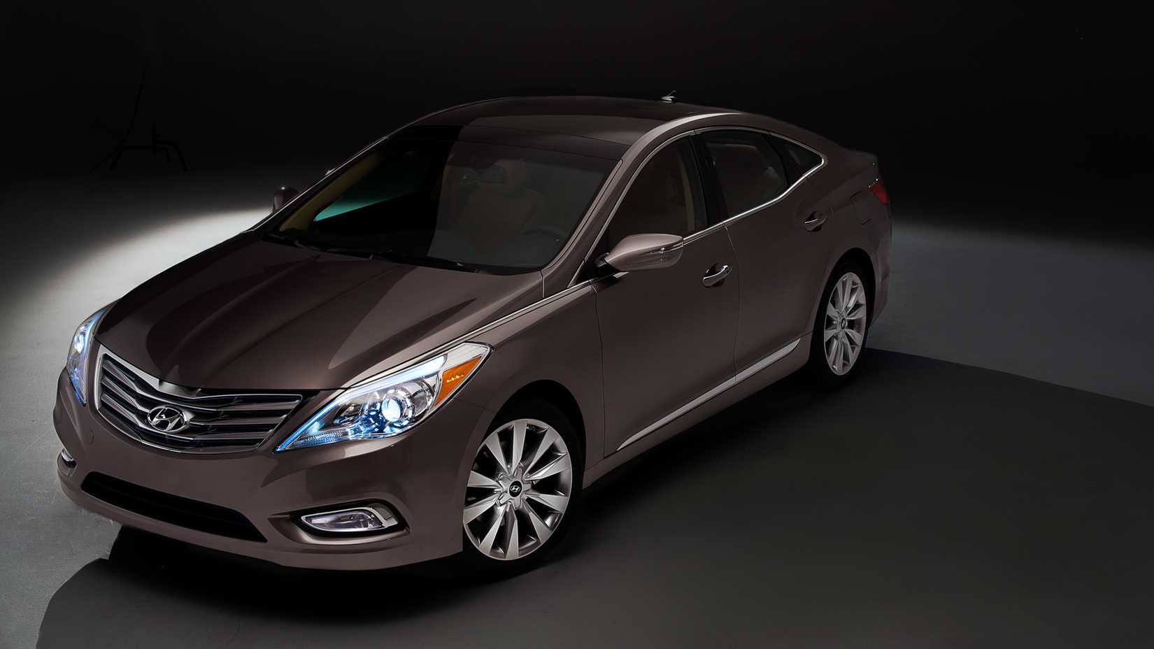 Hyundai's Forgotten Azera Premium Sedan Is A Bargain In 2026