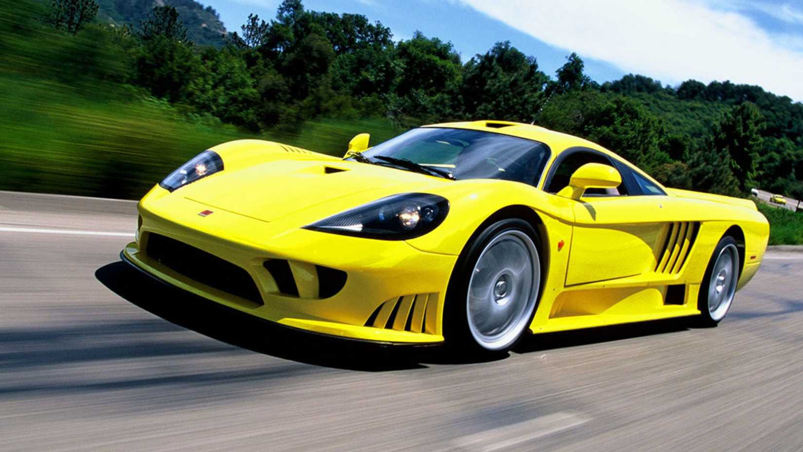 Evolution of American Supercars: From Vector W8 to Modern Hypercars