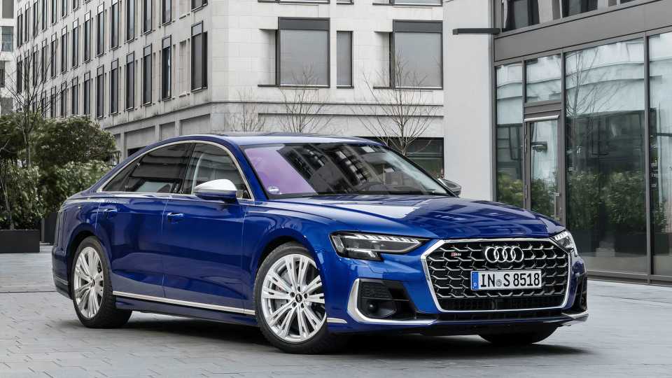 2025 Audi S8 - Overview Pricing, Photos & Specs