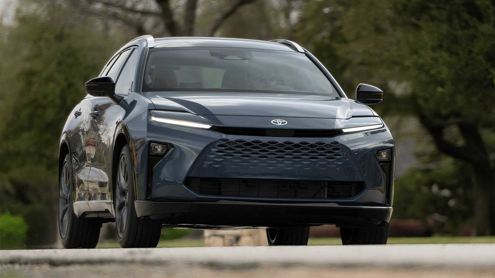 Toyota's Crown Signia SUV Shows Other Automakers How It's Done