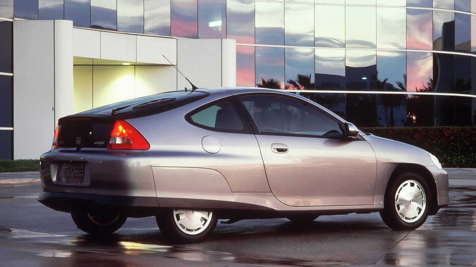 This Honda Insight Has Nearly 1 Million Miles