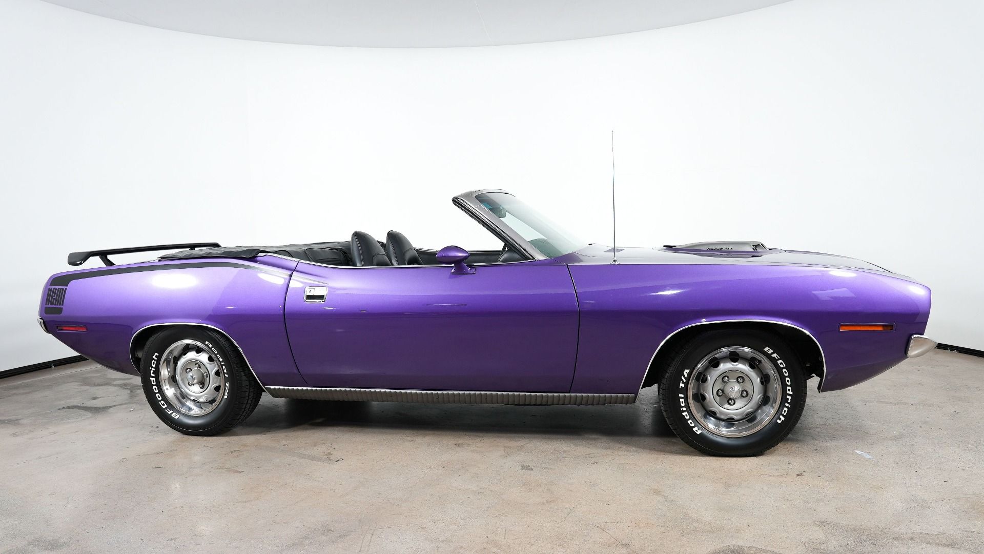 Hemi Cuda Roxo