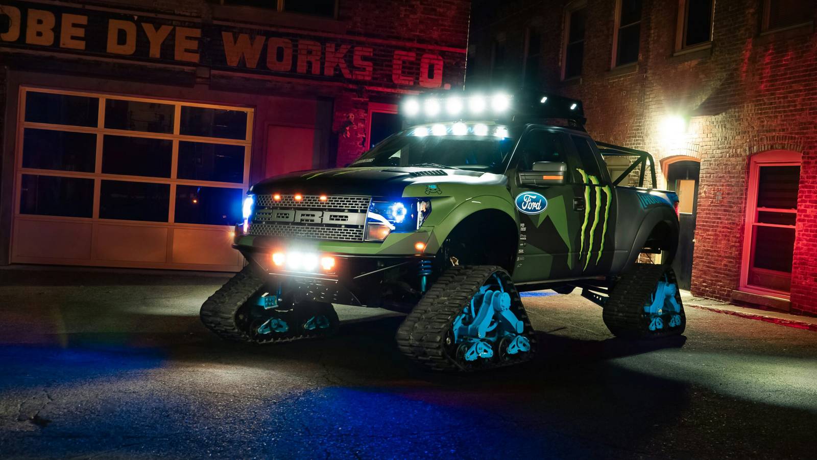 Coolest Vehicles That Use Tracks Instead Of Wheels