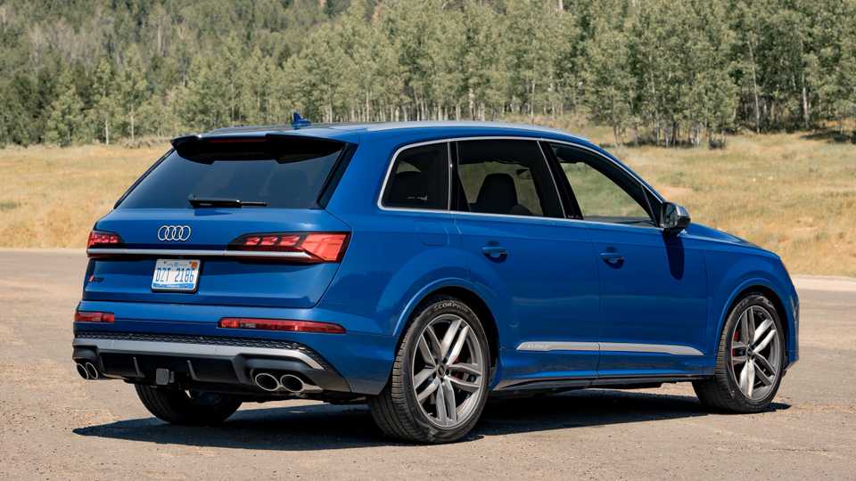 2025 Audi SQ7 Pricing, Photos & Specs