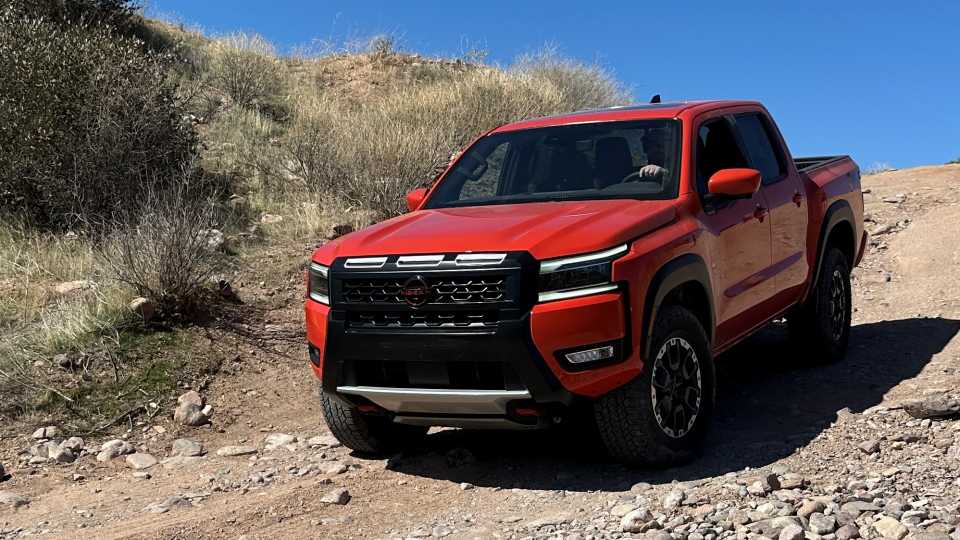 2025 Nissan Frontier Pricing, Photos & Specs