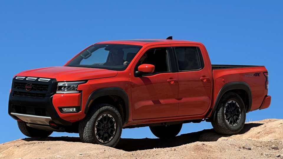 2025 Nissan Frontier Pricing, Photos & Specs