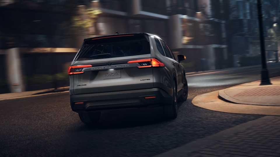 2025 Toyota Grand Highlander Pricing, Photos & Specs
