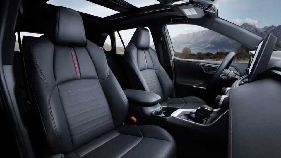 2025 Toyota RAV4 Pricing, Photos & Specs