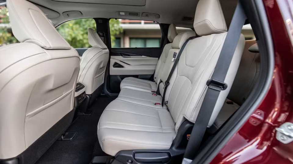 2025 Toyota RAV4 Pricing, Photos & Specs