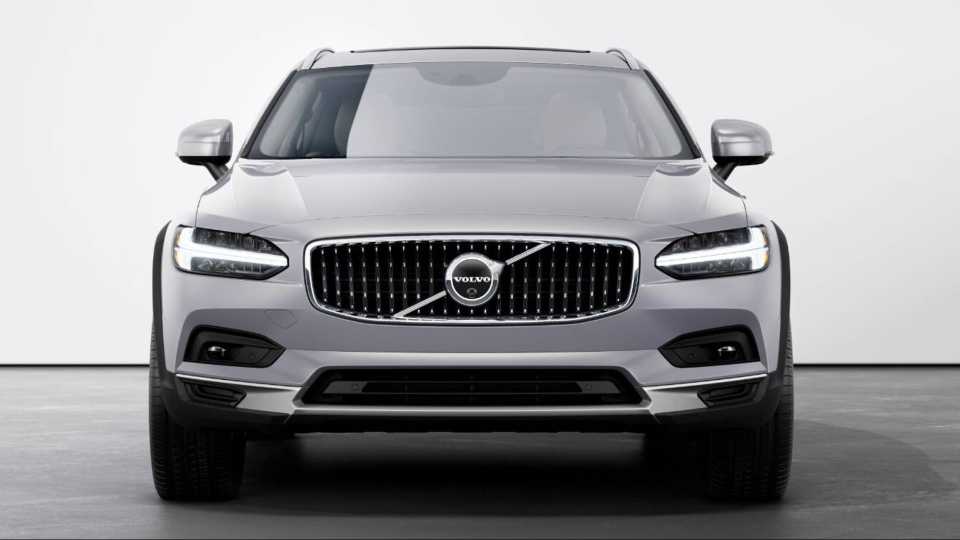2025 Volvo V90 Cross Country Pricing, Photos & Specs