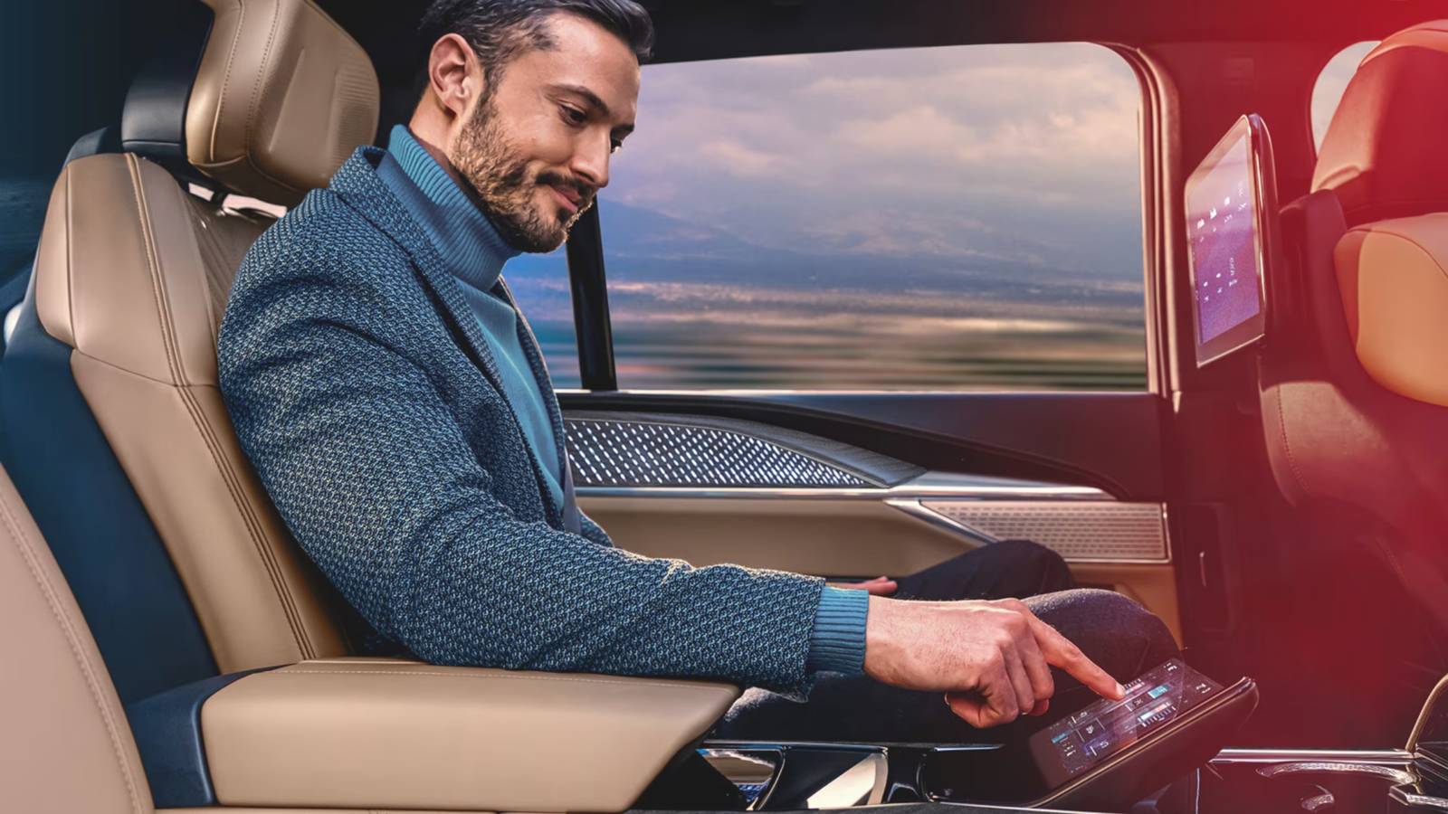 Cadillac Escalade Vs. Lincoln Navigator: Which Has The Most Luxurious ...