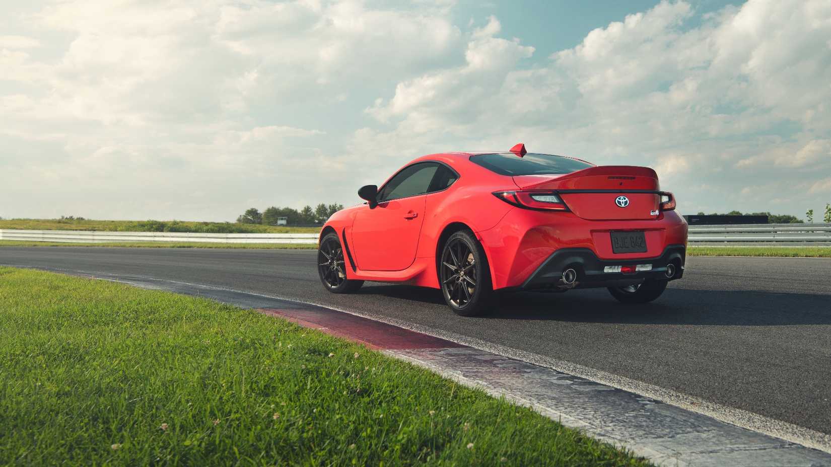 A 2022 Toyota GR86 Is Now A $24,000 Car, If You Can Find One That Hasn ...
