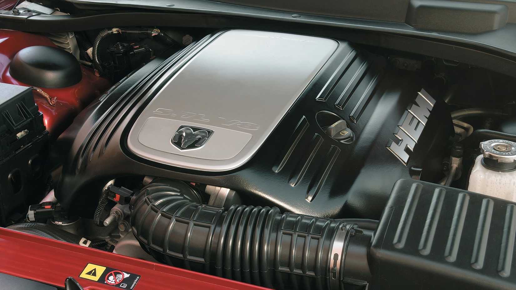The Dodge Magnum Is The (Nearly) Ideal Used Car For Large Families That ...