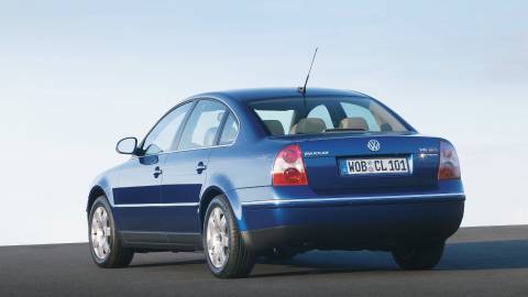 2005 Volkswagen Passat Pricing, Photos & Specs