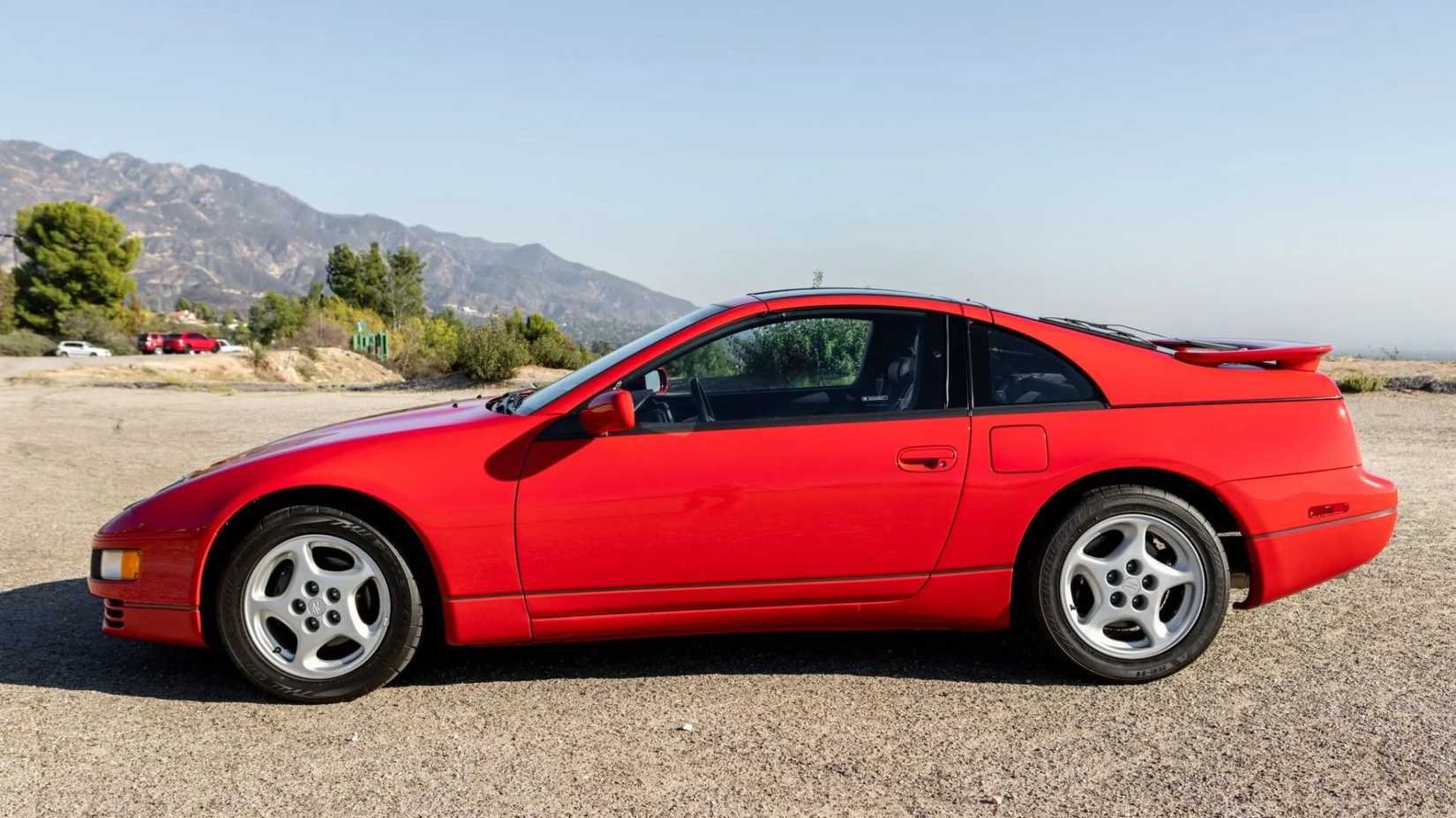 Z32 300ZX: The Classic JDM Alternative to the New Nissan Z