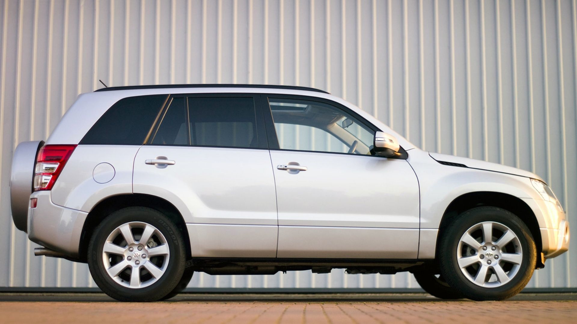2009 Suzuki Grand Vitara Pricing, Photos & Specs