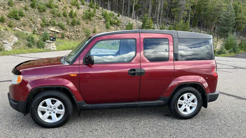 2010 Honda Element Pricing, Photos & Specs
