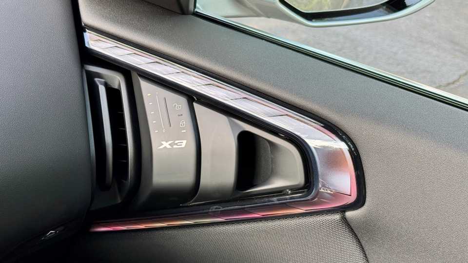 2025 BMW X3 Pricing, Photos & Specs