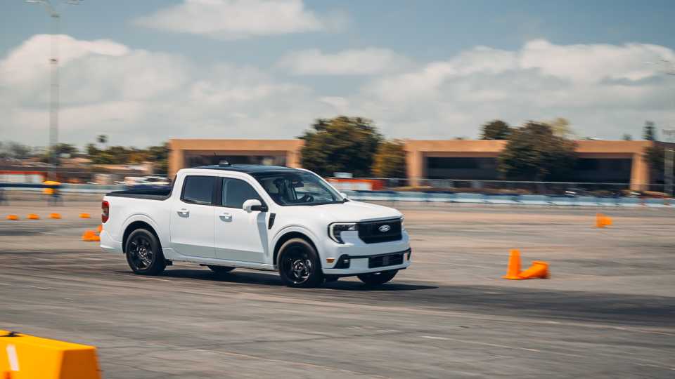2025 Ford Maverick Pricing, Photos & Specs