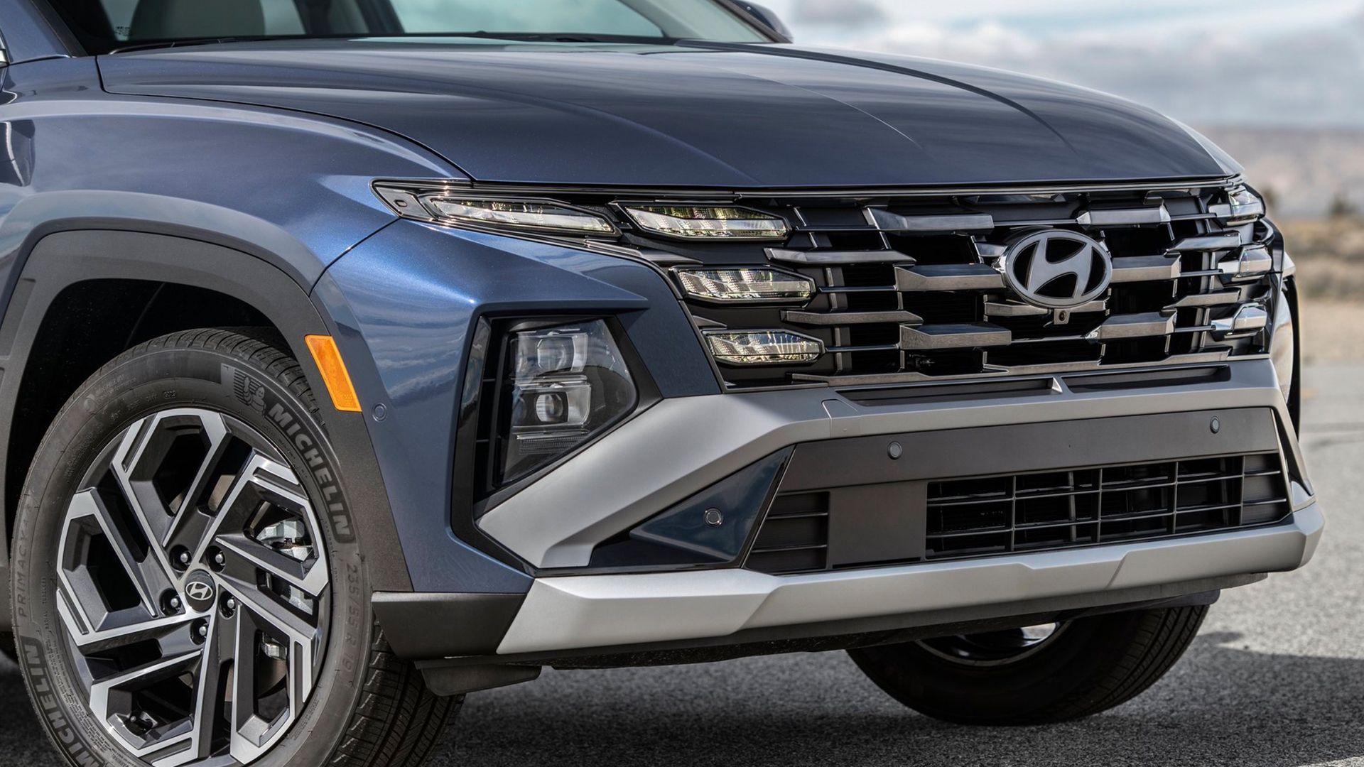 Hyundai Tucson: Review, Pricing, Photos, and Specs